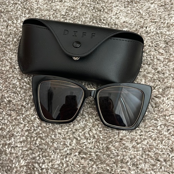Diff Eyewear | Accessories | Diff Sunglasses Perfect Condition So Cute ...